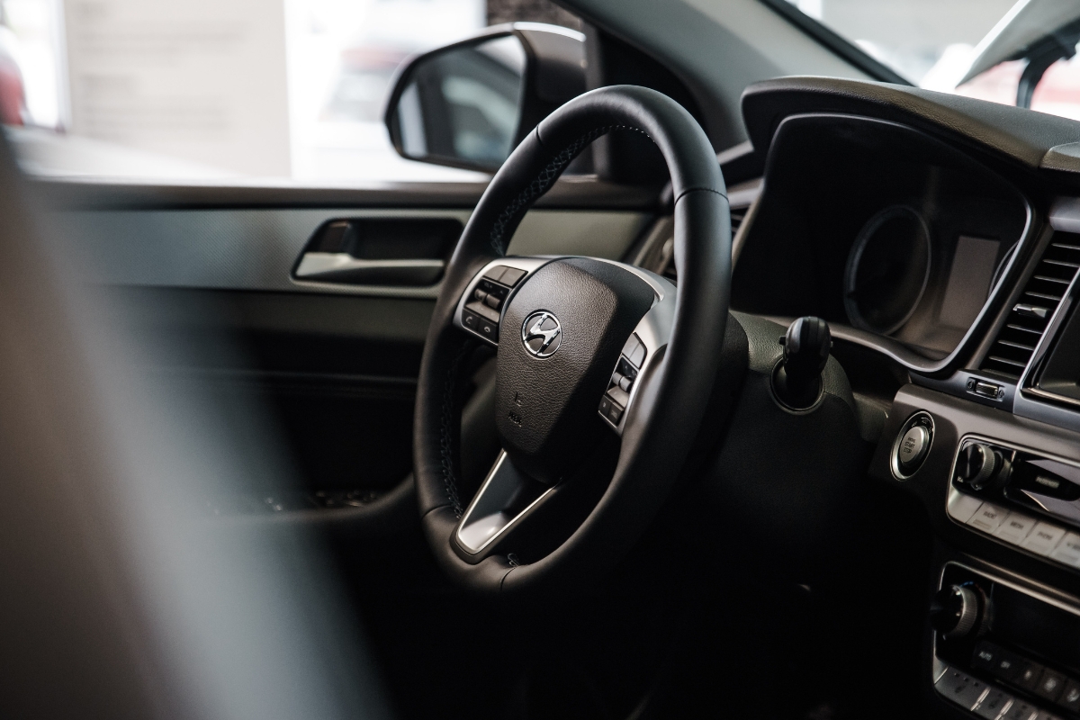 How to change the steering wheel? - B-Parts Blog